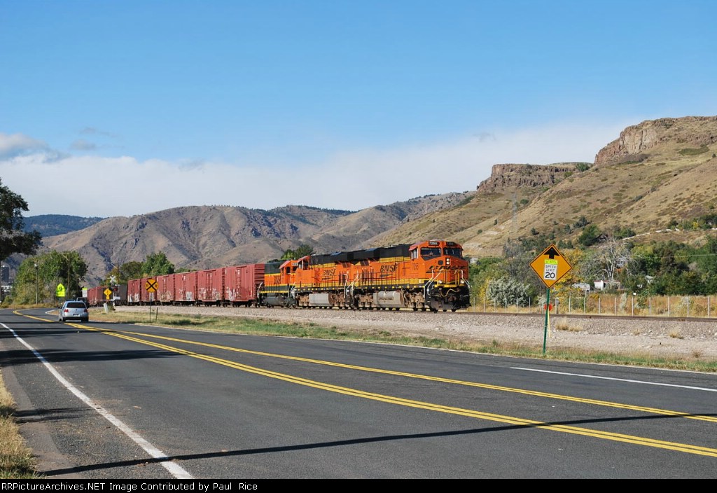 BNSF 7256 Is Point On A East Bound Beer Train